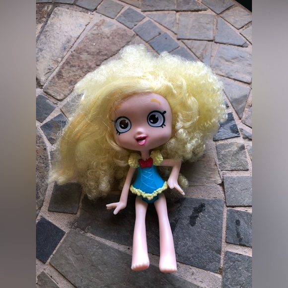Shopkins | Toys | 899 Shopkins Shoppies Doll Popette Popcorn Blonde ...